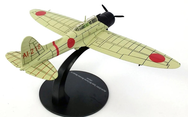 1:72 1941 Aichi D3A Type-99 Val Dive Bomber - AWESOME COLLECTABLES
